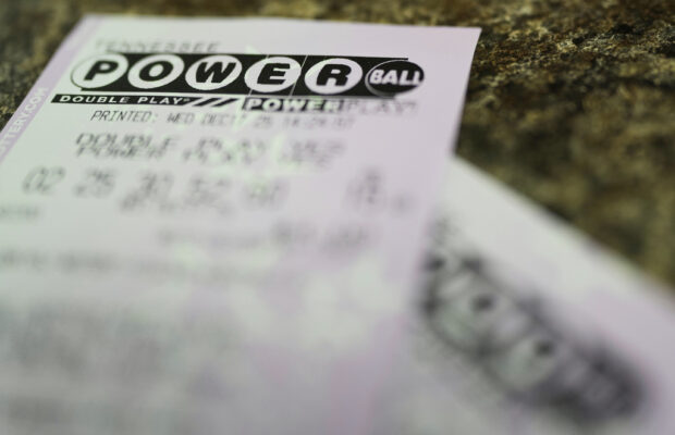 Million-dollar Powerball ticket sold at Derry convenience store. | 95 ...